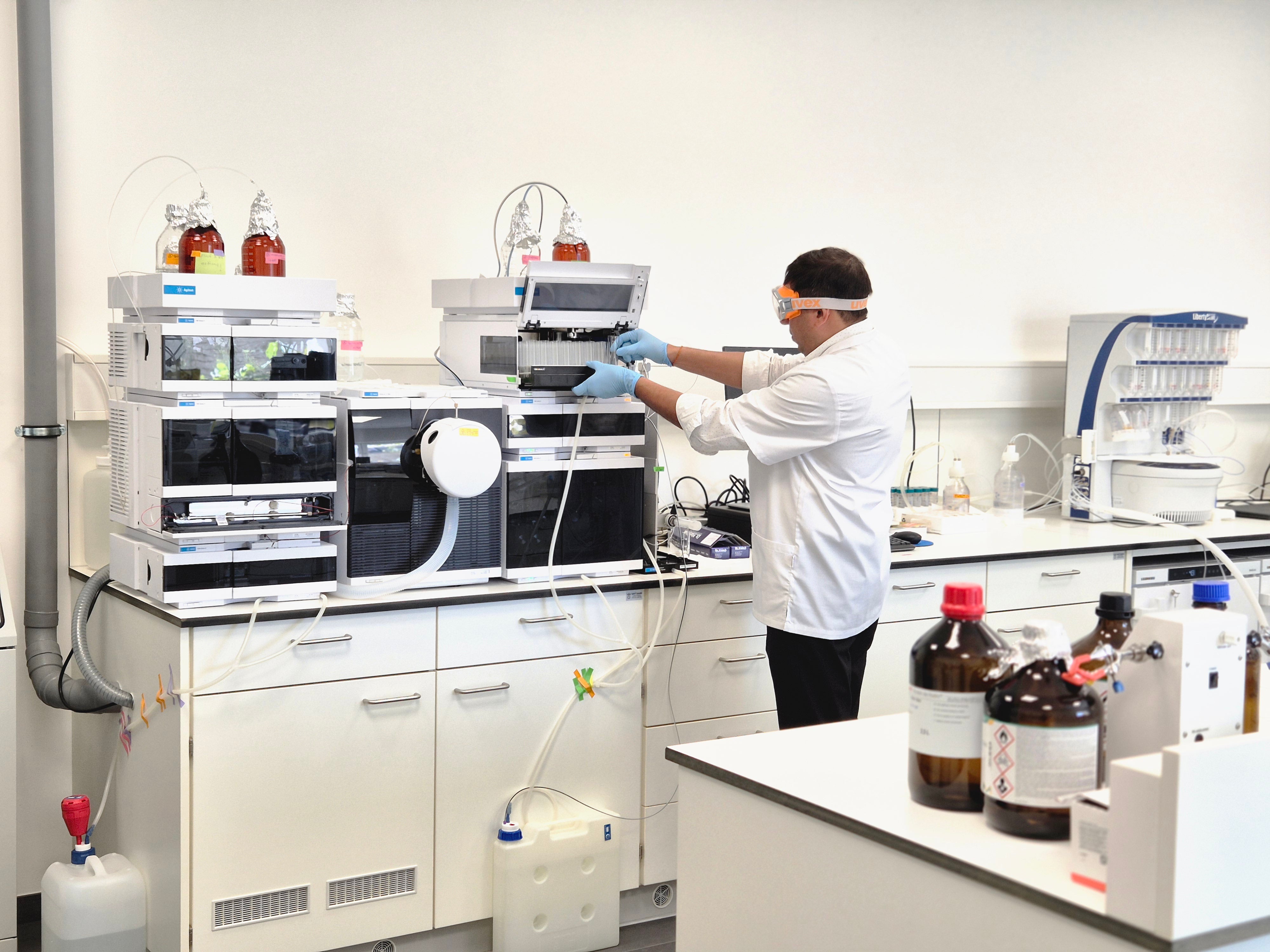 Custom Peptide Synthesis Services – Serox GmbH